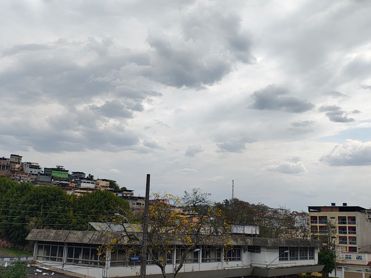Primavera começa com avanço de frente fria e queda brusca de mais de 10 ...
